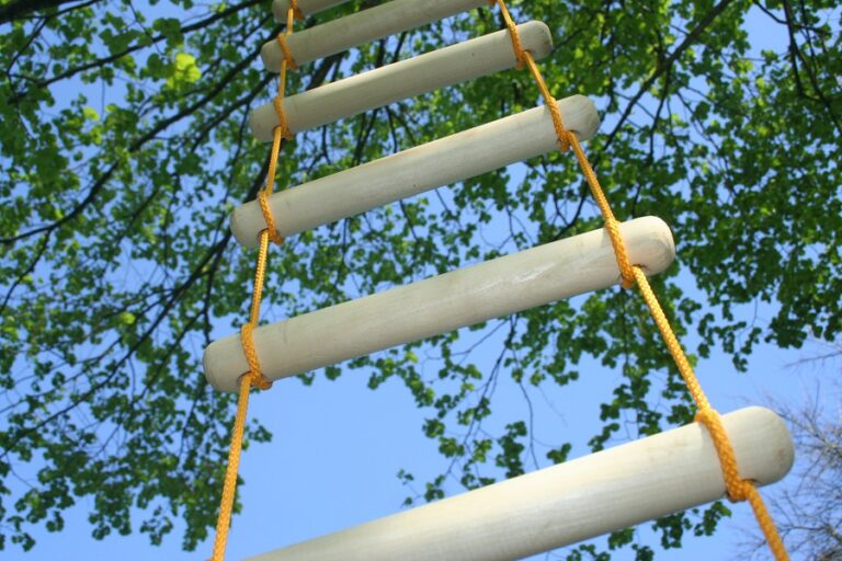 DIY Rope Ladder: How to Make a Basic Rope Ladder - PREPAREDNESS ADVICE