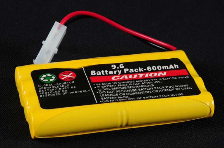Building Your Own Rechargeable Battery Pack - PREPAREDNESS ADVICE